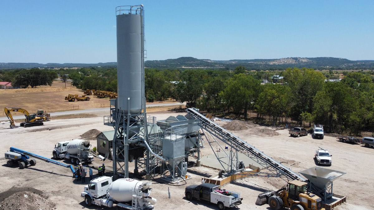 Service Team Installs LP Stationary Batch Plant in Texas